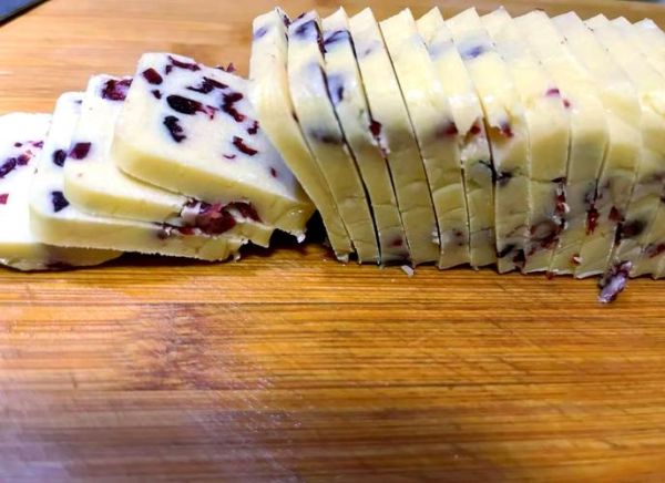 蔓越莓饼干为什么开裂_蔓越莓饼干太硬怎么办-第1张图片-山城妙识 蔓越莓饼干为什么开裂_蔓越莓饼干太硬怎么办-第1张图片-山城妙识