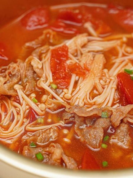 西红柿金针菇肥牛怎么做_肥牛片多久下锅-第2张图片-山城妙识