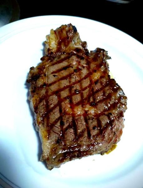 如何煎出完美牛排_牛排煎多久才嫩-第3张图片-山城妙识