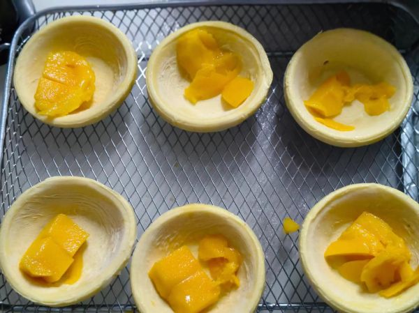 蛋挞烤箱烤几分钟_蛋挞烤多久才熟-第2张图片-山城妙识