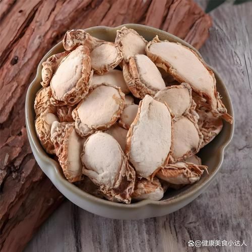 山奈图片长什么样_山奈和沙姜区别-第3张图片-山城妙识