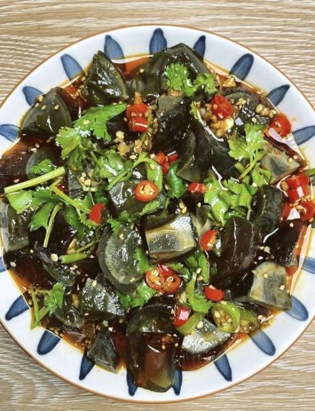 陈醋松花蛋怎么做凉拌_陈醋松花蛋凉拌要焯水吗-第1张图片-山城妙识 陈醋松花蛋怎么做凉拌_陈醋松花蛋凉拌要焯水吗-第1张图片-山城妙识