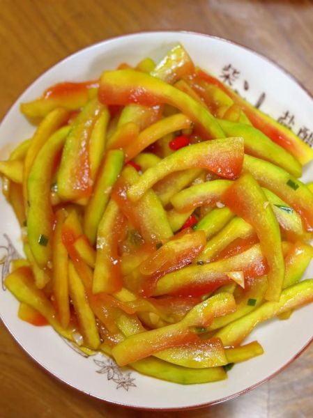 西瓜皮怎么炒好吃_炒西瓜皮的家常做法窍门-第1张图片-山城妙识