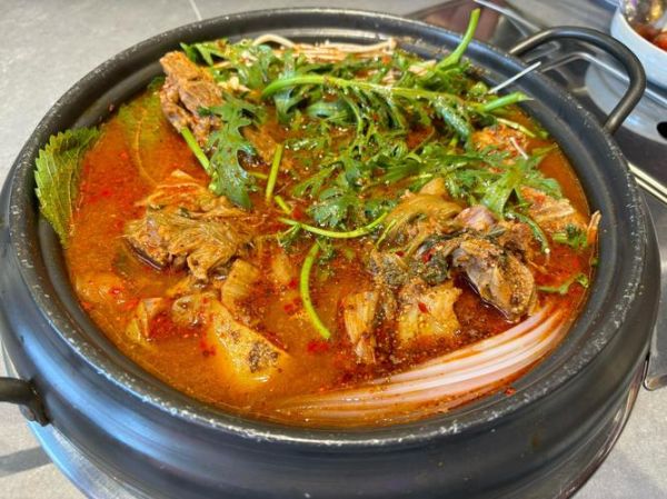 土豆炖脊骨怎么做好吃_脊骨炖土豆的秘诀-第2张图片-山城妙识