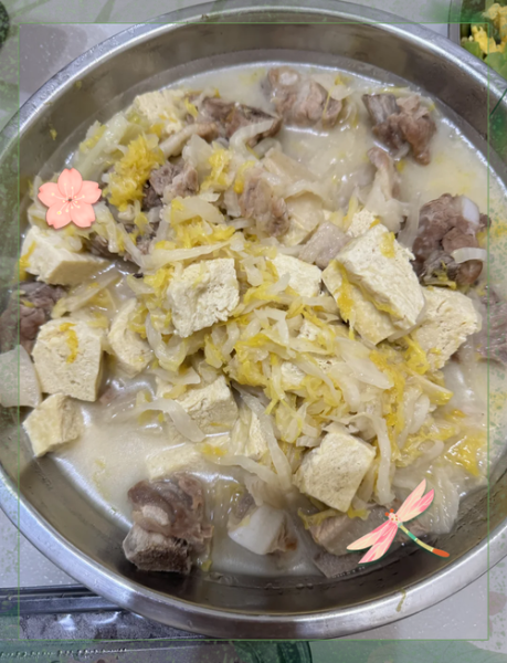 冻豆腐炖什么好吃_冻豆腐炖排骨还是五花肉-第1张图片-山城妙识