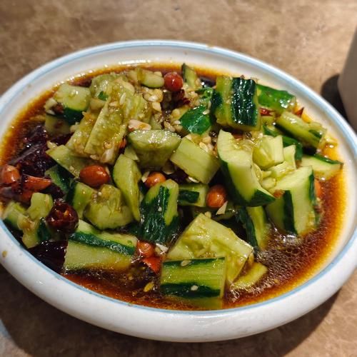 刀拍凉拌黄瓜怎么做_刀拍凉拌黄瓜家常做法-第1张图片-山城妙识