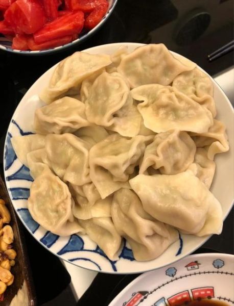 羊肉饺子配什么菜好吃_羊肉饺子搭配什么蔬菜最解腻-第1张图片-山城妙识