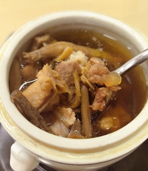 西餐鸡茸蘑菇汤怎么做_鸡茸蘑菇汤需要哪些食材-第3张图片-山城妙识