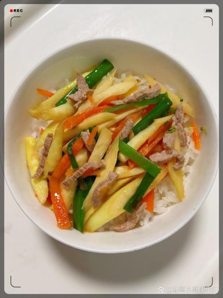 茭白炒肉片怎么做_茭白炒肉片用焯水吗-第3张图片-山城妙识