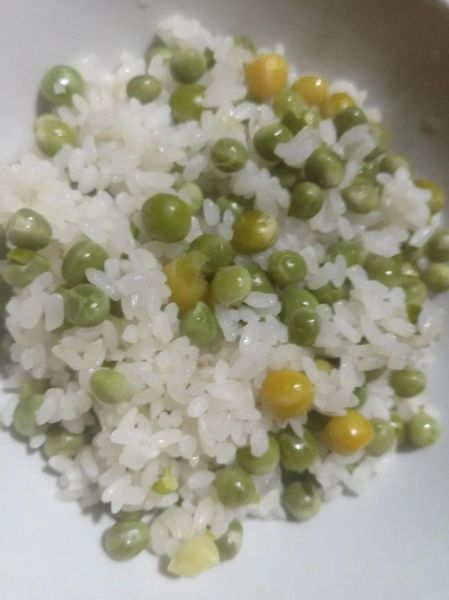 豌豆饭怎么做好吃_豌豆饭的做法大全-第1张图片-山城妙识