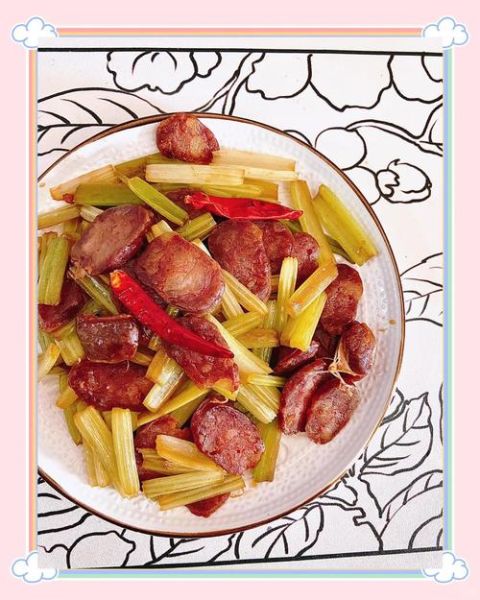 腊肠炒芹菜怎么做_腊肠炒芹菜要不要焯水-第3张图片-山城妙识