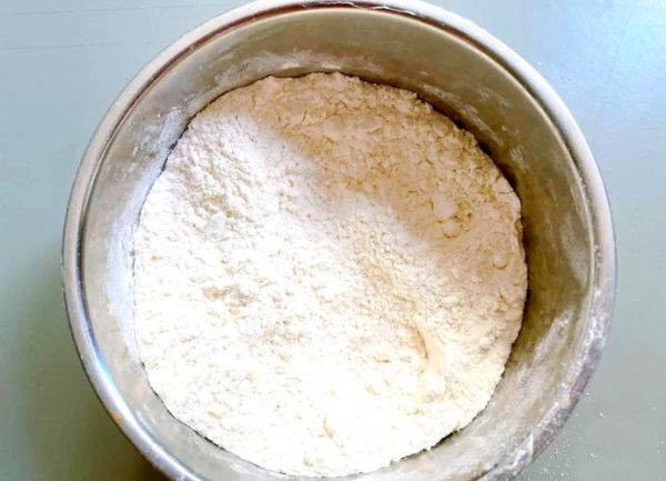 普通面粉怎么变成低筋面粉_低筋面粉自制方法-第3张图片-山城妙识