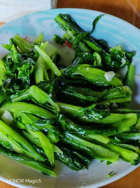 青菜怎么炒才翠绿_青菜焯水几分钟最好-第3张图片-山城妙识