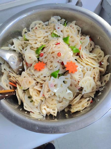 藕片怎么凉拌好吃_藕片凉拌要不要焯水-第1张图片-山城妙识