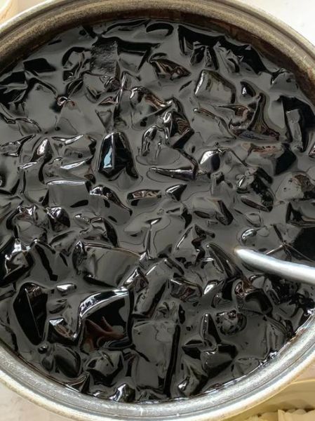 黑凉粉草怎么做_黑凉粉草配方比例-第1张图片-山城妙识