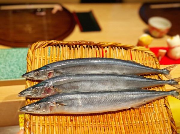 秋刀鱼的营养价值_秋刀鱼哪些人不能吃-第1张图片-山城妙识