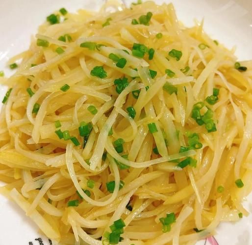 清炒土豆丝放什么调料_清炒土豆丝怎么调味-第2张图片-山城妙识 清炒土豆丝放什么调料_清炒土豆丝怎么调味-第2张图片-山城妙识