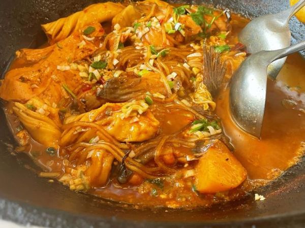 铁锅炖鱼怎么做_铁锅炖鱼的家常做法-第2张图片-山城妙识 铁锅炖鱼怎么做_铁锅炖鱼的家常做法-第2张图片-山城妙识