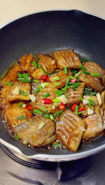 煎带鱼用大火还是小火_带鱼怎么煎不粘锅-第1张图片-山城妙识 煎带鱼用大火还是小火_带鱼怎么煎不粘锅-第1张图片-山城妙识