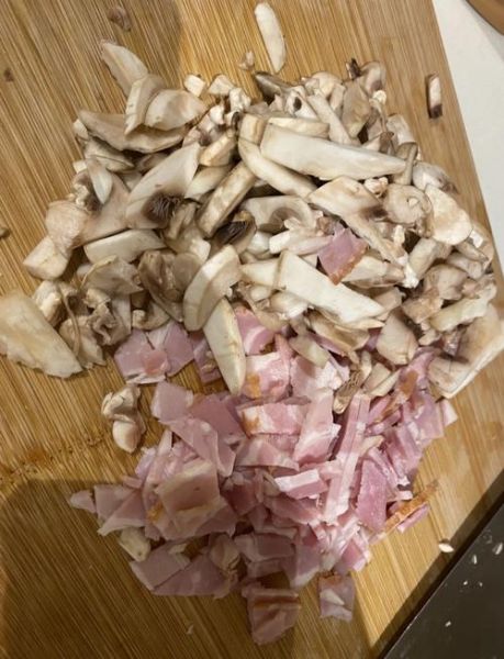 蘑菇奶油意面怎么做_正宗配方比例-第3张图片-山城妙识 蘑菇奶油意面怎么做_正宗配方比例-第3张图片-山城妙识