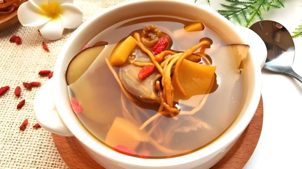 鸽子炖汤和什么搭配最好_鸽子汤放什么食材最营养-第3张图片-山城妙识