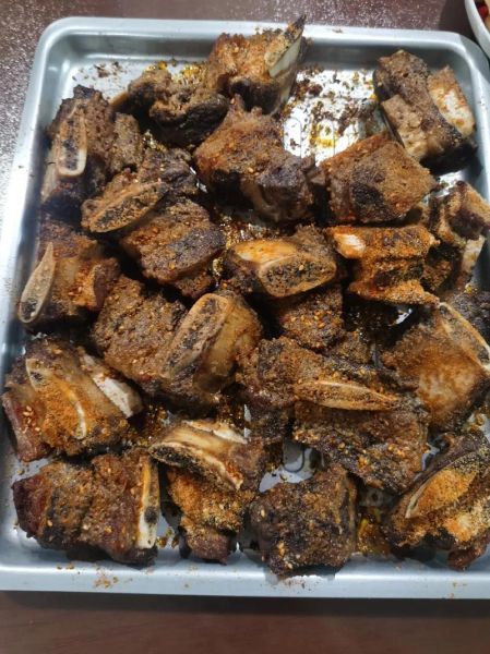 烤牛排骨怎么做_烤牛排骨腌制多久-第1张图片-山城妙识 烤牛排骨怎么做_烤牛排骨腌制多久-第1张图片-山城妙识