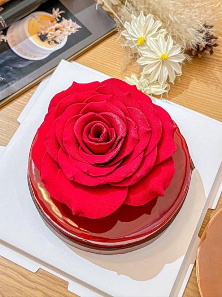 情人节玫瑰花蛋糕怎么做_玫瑰花蛋糕图片大全-第2张图片-山城妙识