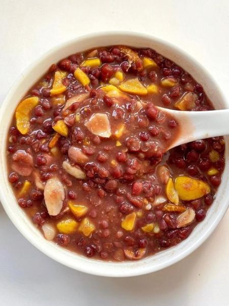 红豆糖水能补血吗_红豆糖水的功效与作用-第1张图片-山城妙识