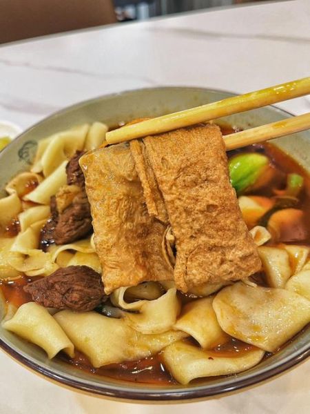 牛肉板面是哪里的特产_正宗做法揭秘-第1张图片-山城妙识