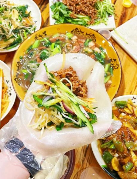 春饼怎么吃才正宗_春饼卷什么菜最经典-第2张图片-山城妙识