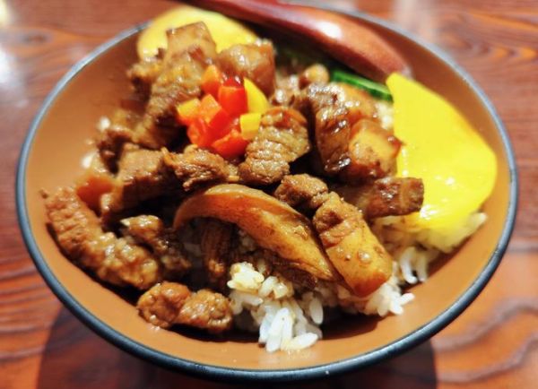 台湾卤肉正宗做法_卤肉饭怎么做才香-第3张图片-山城妙识 台湾卤肉正宗做法_卤肉饭怎么做才香-第3张图片-山城妙识