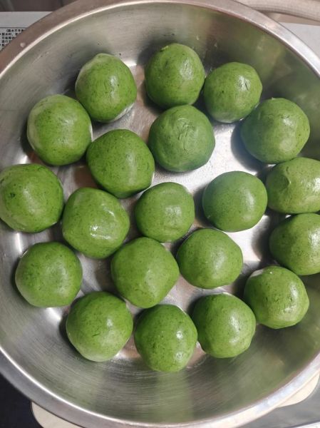 艾叶糍粑的功效与作用_孕妇能吃艾叶糍粑吗-第1张图片-山城妙识 艾叶糍粑的功效与作用_孕妇能吃艾叶糍粑吗-第1张图片-山城妙识