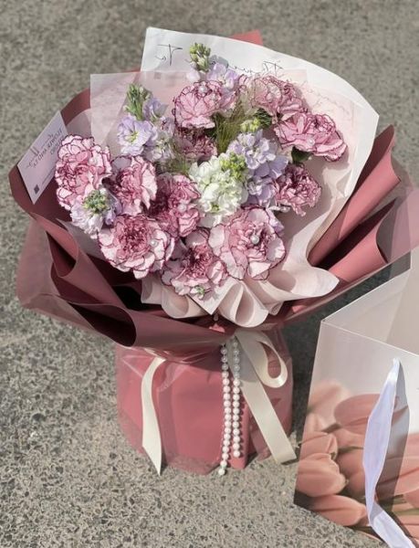 母亲节康乃馨图片最新图片_康乃馨花束高清壁纸怎么选-第2张图片-山城妙识