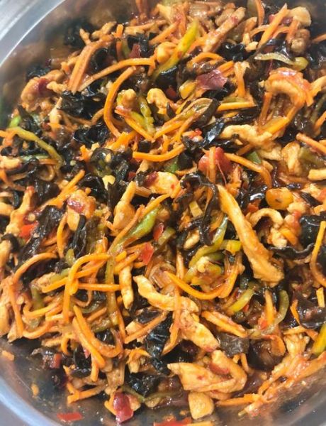 鱼香肉丝包怎么做_鱼香肉丝包热量高吗-第1张图片-山城妙识