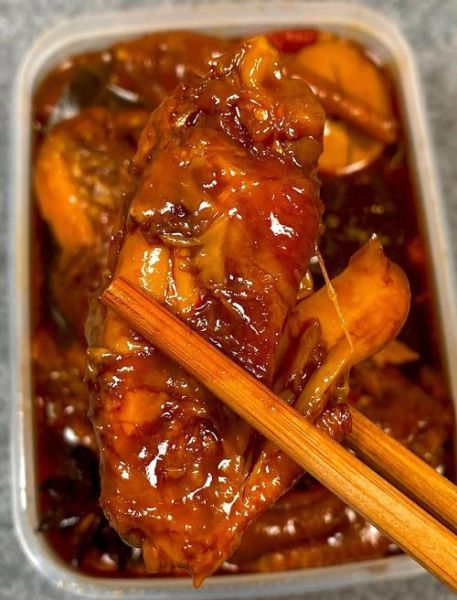 啤酒炖鸡翅怎么做_啤酒炖鸡翅需要焯水吗-第3张图片-山城妙识