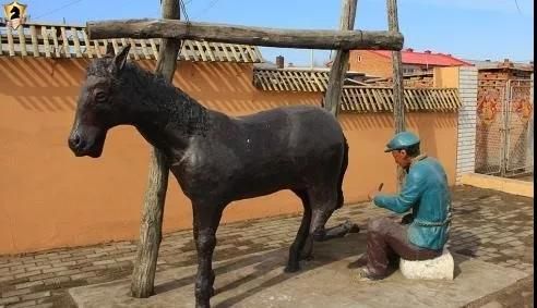 马蹄铁怎么钉上去_钉马掌全过程-第2张图片-山城妙识 马蹄铁怎么钉上去_钉马掌全过程-第2张图片-山城妙识