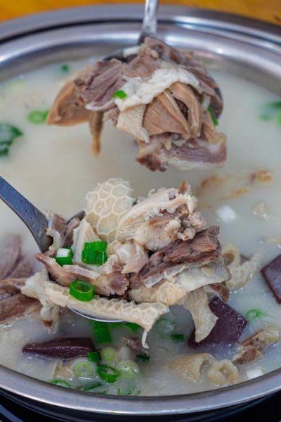 羊肉汤怎么做最正宗_羊肉汤去膻味有哪些窍门-第1张图片-山城妙识