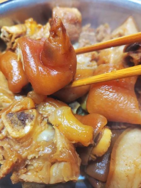 猪蹄卤料配方怎么做_家庭卤猪蹄最正宗做法-第2张图片-山城妙识