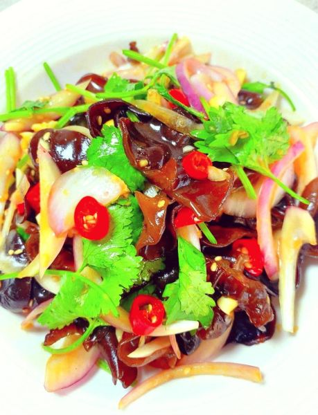 芥末捞汁木耳怎么做_芥末捞汁木耳需要焯水吗-第1张图片-山城妙识