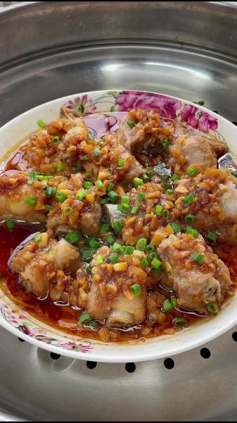 蒜蓉蒸排骨怎么蒸才嫩滑_蒜蓉蒸排骨家常做法窍门-第3张图片-山城妙识