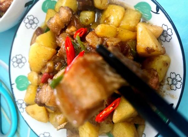 土豆五花肉怎么做_家常做法步骤详解-第2张图片-山城妙识