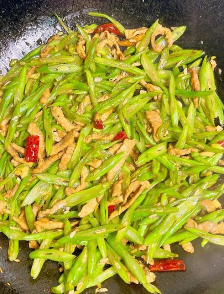 四季豆丝怎么炒好吃_四季豆丝炒多久才熟-第1张图片-山城妙识