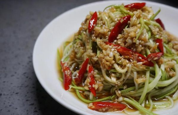 凉拌西葫芦怎么做好吃_正宗凉拌西葫芦做法-第3张图片-山城妙识