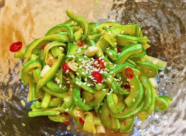 凉拌西葫芦怎么做好吃_正宗凉拌西葫芦做法-第2张图片-山城妙识