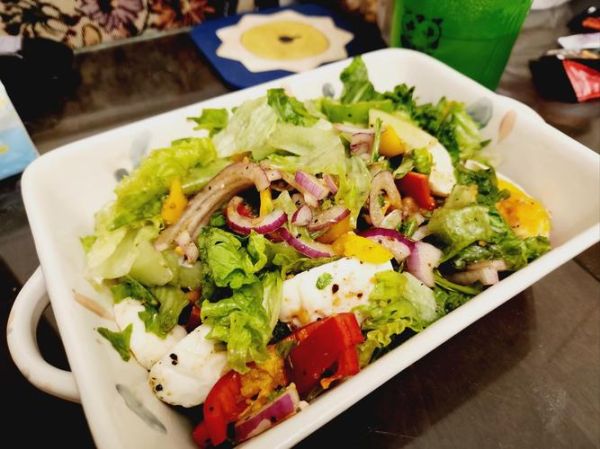 简易蔬菜沙拉怎么做_蔬菜沙拉用什么酱-第1张图片-山城妙识