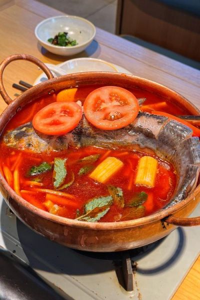 酸汤鱼怎么做_酸汤鱼最正宗的做法-第1张图片-山城妙识