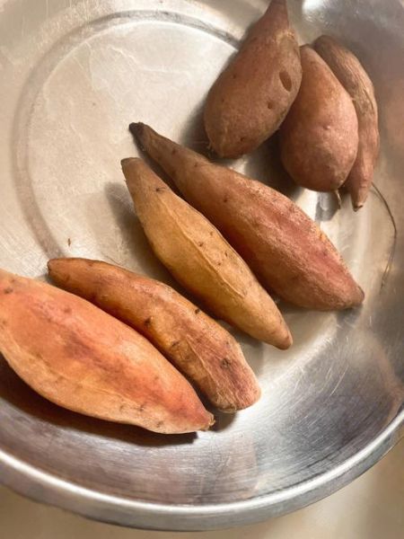 蒸红薯的热量高吗_蒸红薯减肥能吃吗-第1张图片-山城妙识