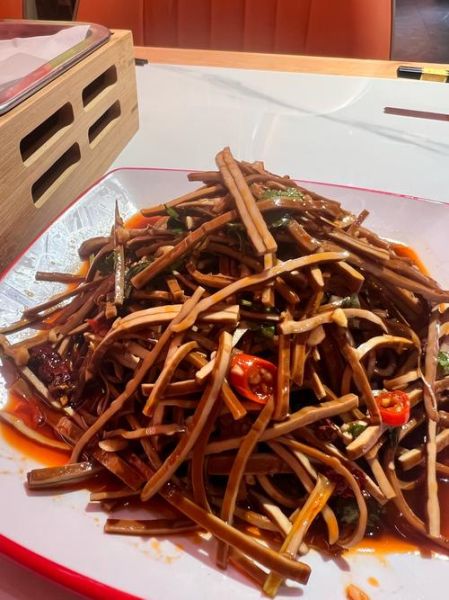 凉拌豆腐丝怎么做_豆腐丝凉拌要不要焯水-第2张图片-山城妙识