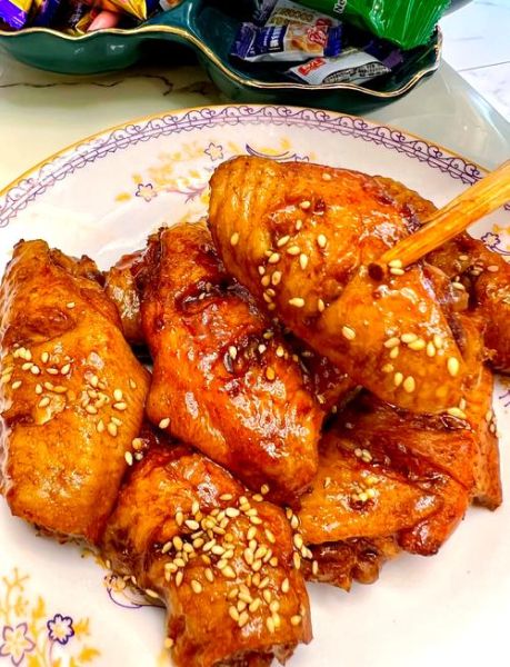 烧鸡翅怎么做好吃_烧鸡翅的家常做法-第1张图片-山城妙识