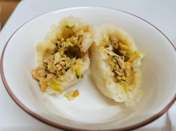 西葫芦馅包子怎么调馅好吃_西葫芦包子蒸多久才熟-第1张图片-山城妙识